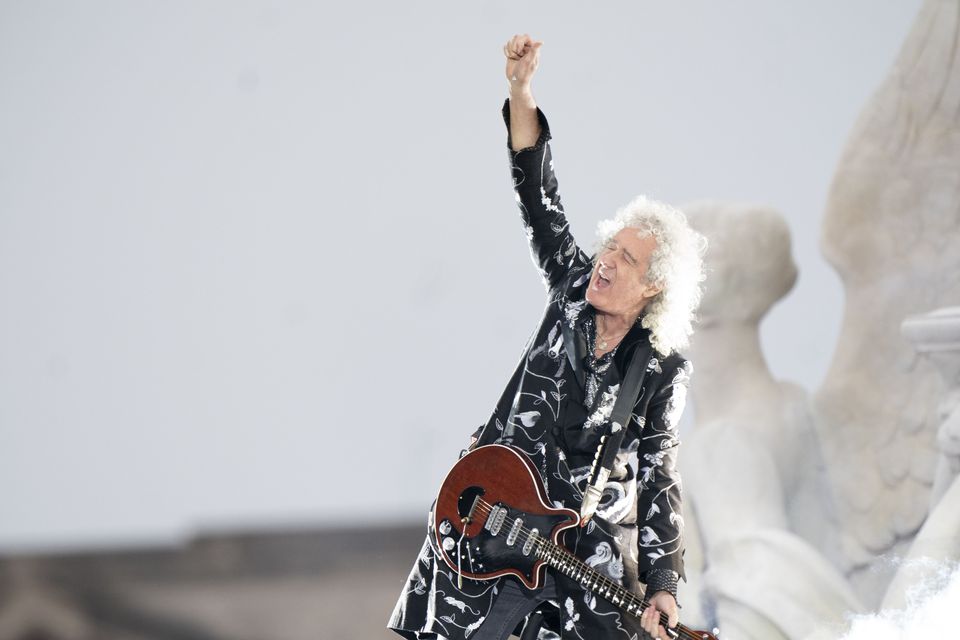 Queen make history with first album to pass seven million UK chart ...