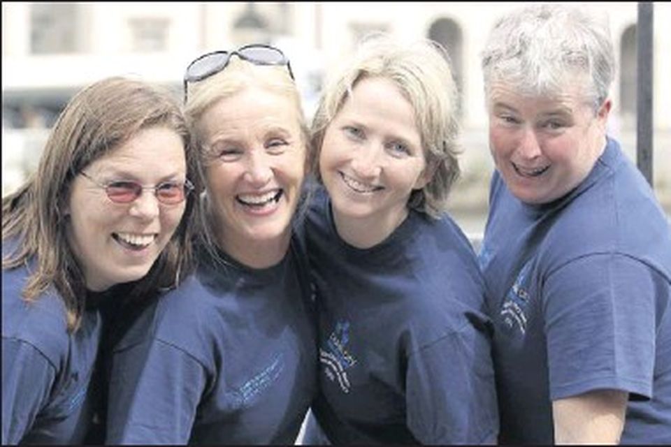 Intrepid swimmers brave Dublin's cold Liffey waters | Irish Independent