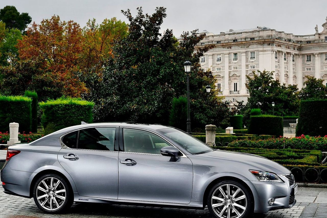 Lowdown on the best executive cars and large family saloons ...