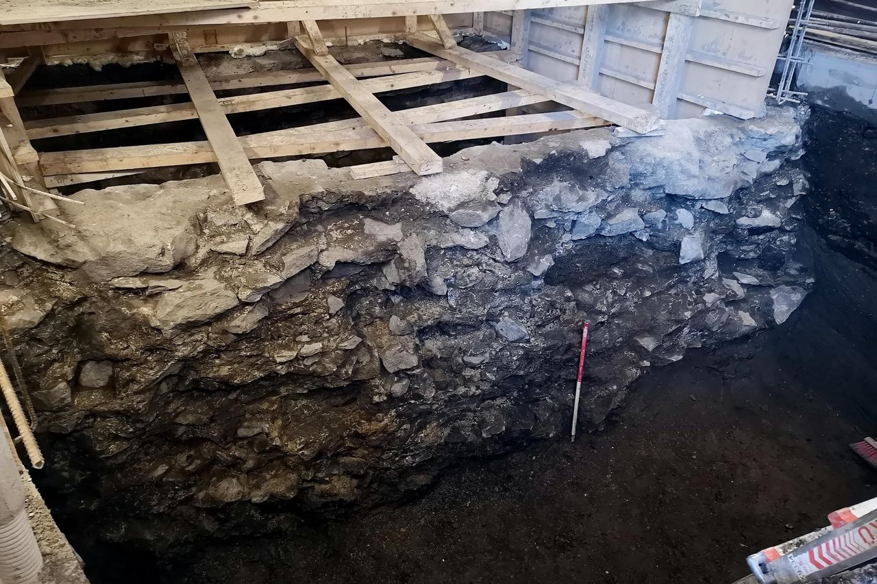 Dublin Port’s original ‘East Wall’ discovered during works | Irish ...