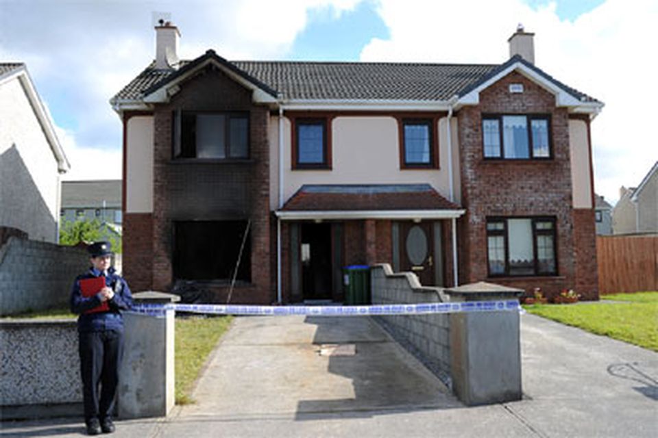 Tragic dad who cradled his daughter in house inferno to be buried in ...