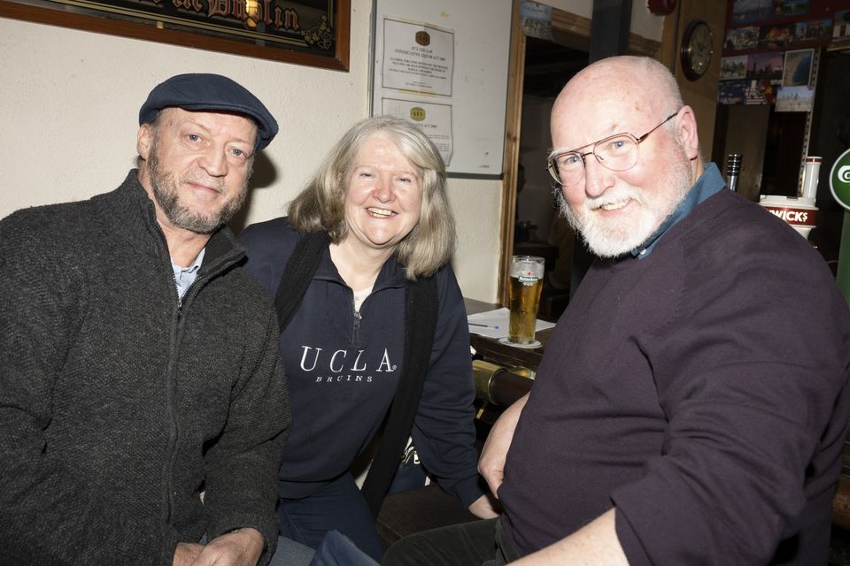 See photos as Kilbride GAA quiz raises €1,110 for playground | Irish ...