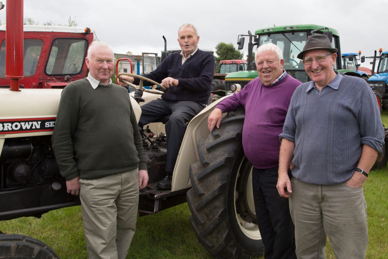 Abbeydorney basks in sunshine for vintage rally | Independent.ie