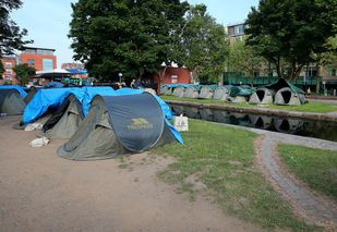 Dublin’s ‘tent city’: 55 asylum-seekers set up camp along Grand Canal ...
