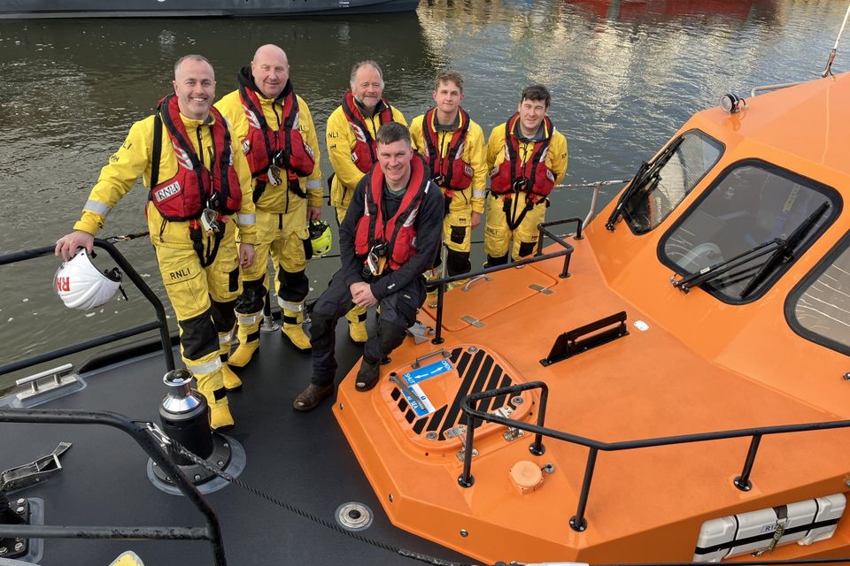 Wicklow RNLI bring three fishermen to safety after boat fails | Irish ...
