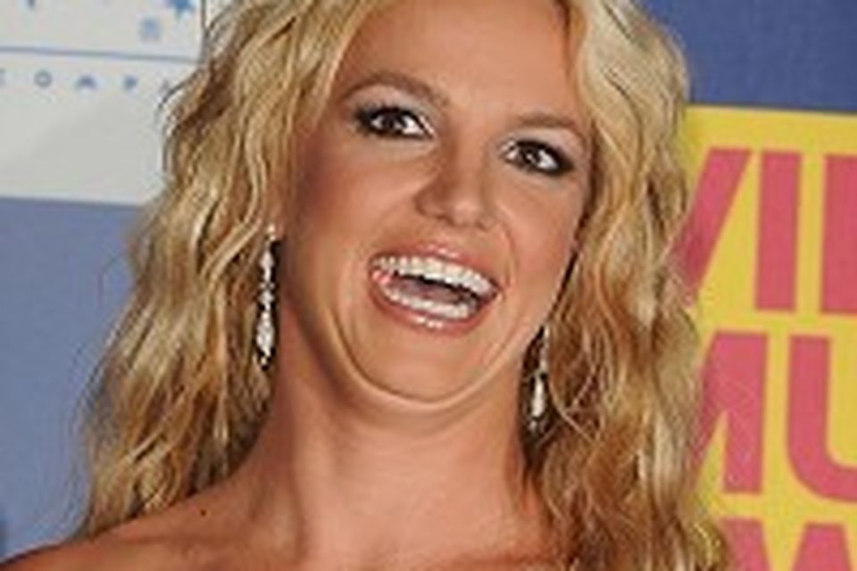Britney donates dress for Haiti | Irish Independent
