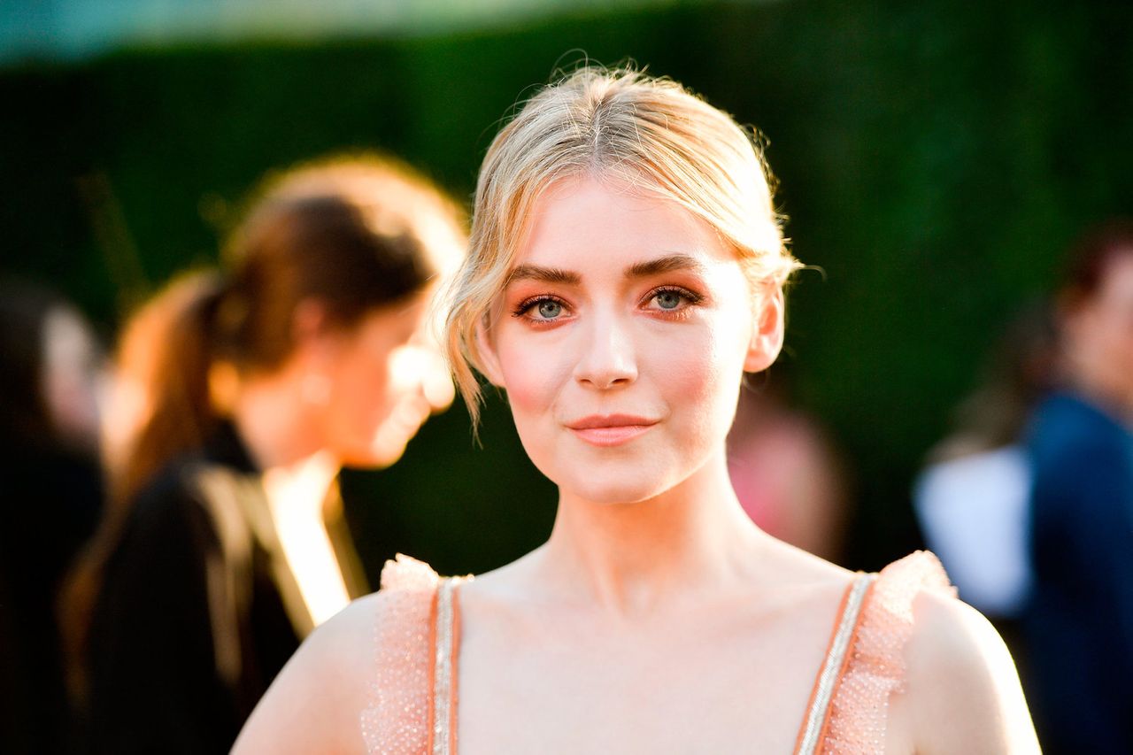 Sarah Bolger looks like she stepped right off the runway at Mayans M.C ...