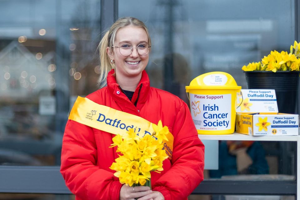 Photos show Killarney people getting into spirit of Daffodil Day ...