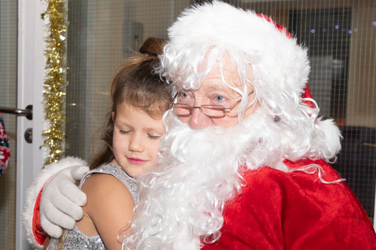 Christmas cheer in Wexford as Santa brings goodwill to all at Cois ...