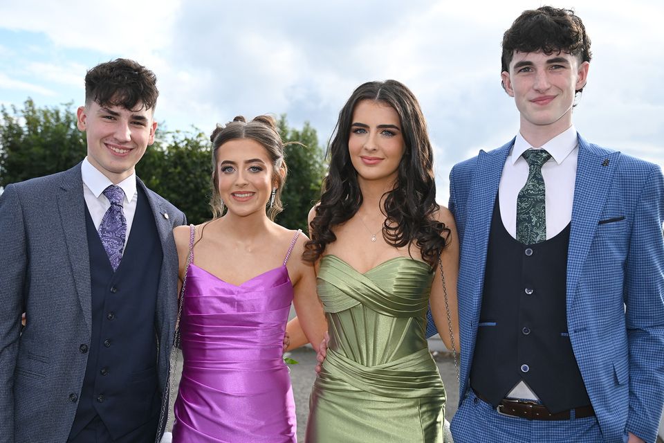 See pictures as Louth students enjoy glitzy Bush Grad Ball | Irish ...