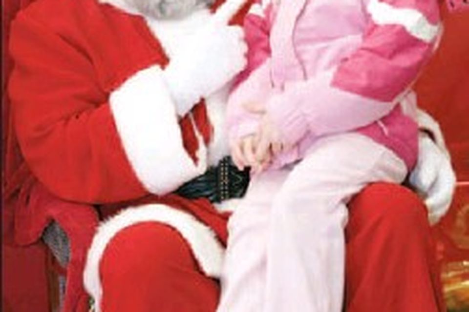 SANTA CLAUS IS COMING TO TOWN | Irish Independent