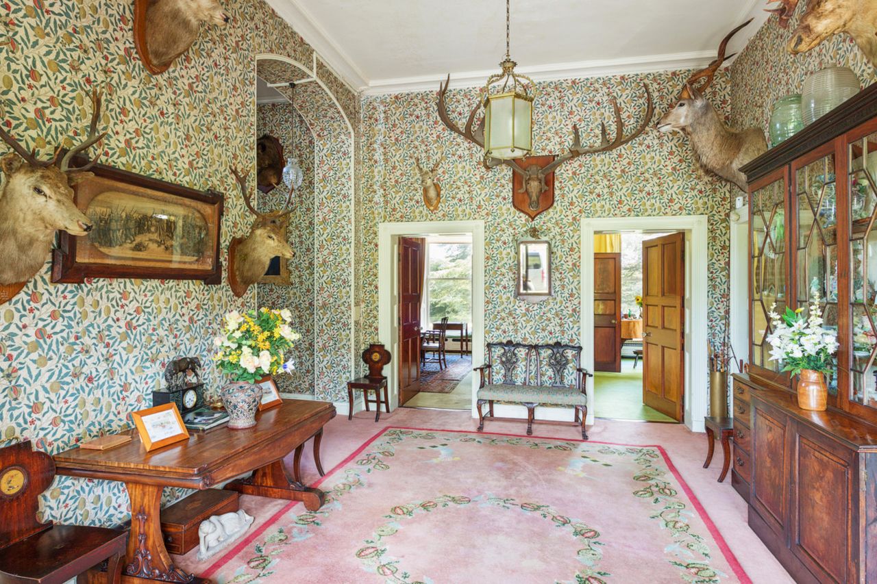 Tales that delighted Britain's Queen Elizabeth echo in these Georgian ...