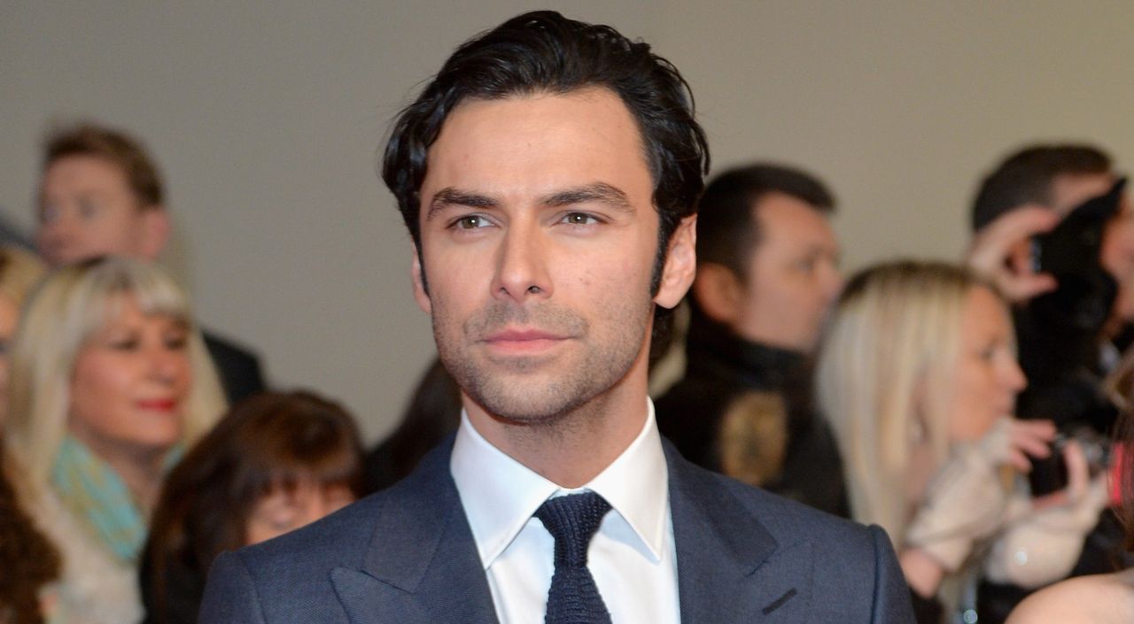 Form an orderly queue, Aidan Turner 'splits with artist girlfriend ...