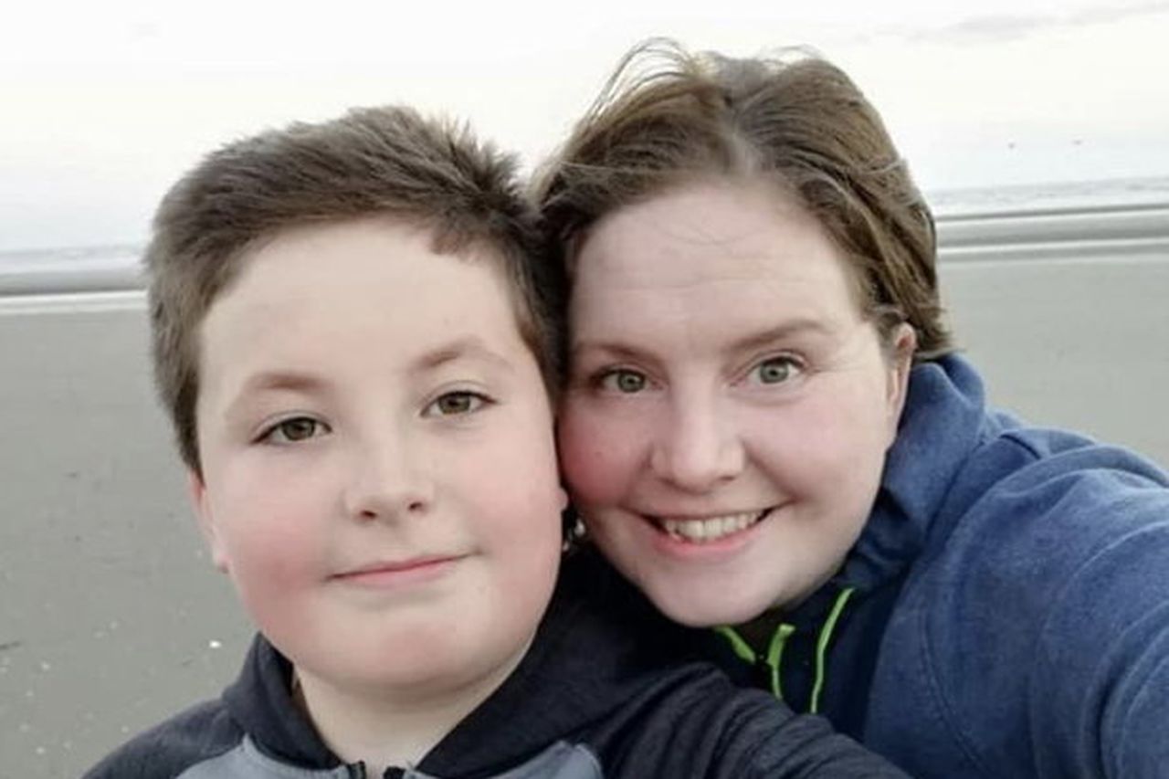 ‘A beacon of strength and hope’: Cervical cancer campaigner Eileen ...