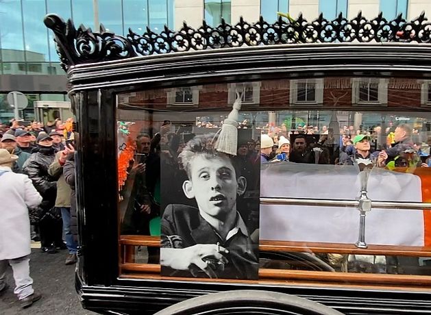 Funeral of Shane MacGowan: Crowds gather in Dublin to watch funeral ...