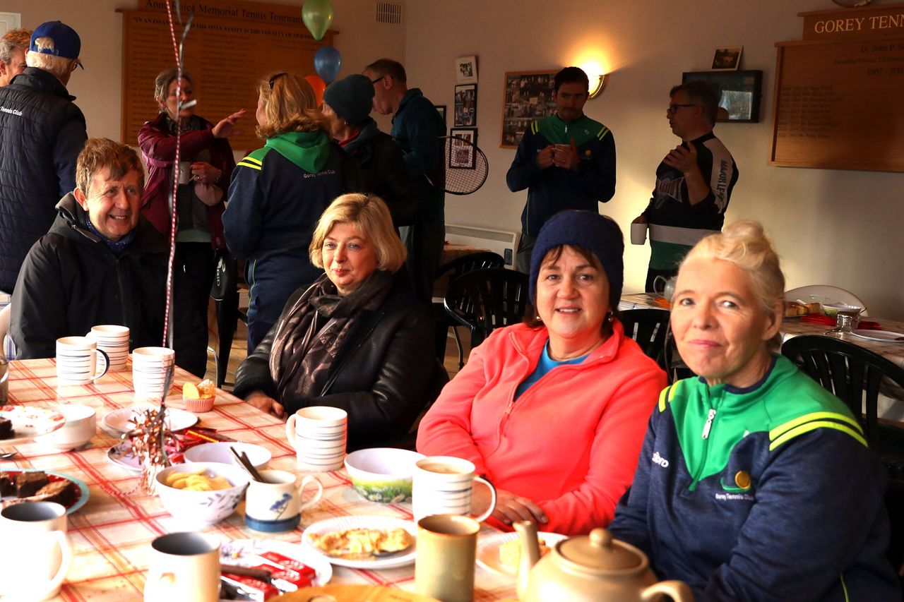 Gorey Tennis Club raise €2,000 for rehabilitation centre in Enniscorthy ...