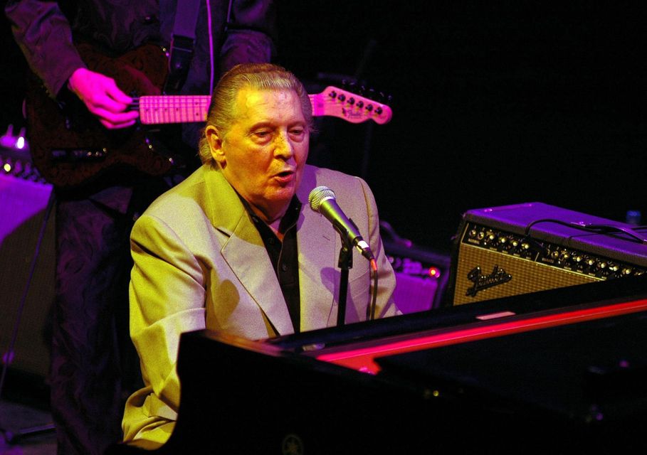 Jerry Lee Lewis: The US rock star who set the piano alight, sometimes ...