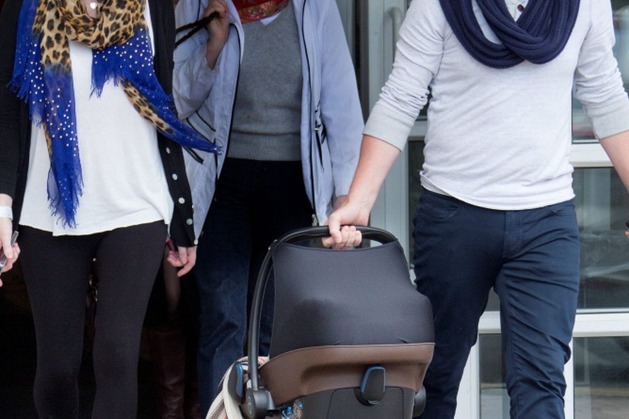 Happy Monday: Brian and Pippa take baby Ollie home | Independent.ie