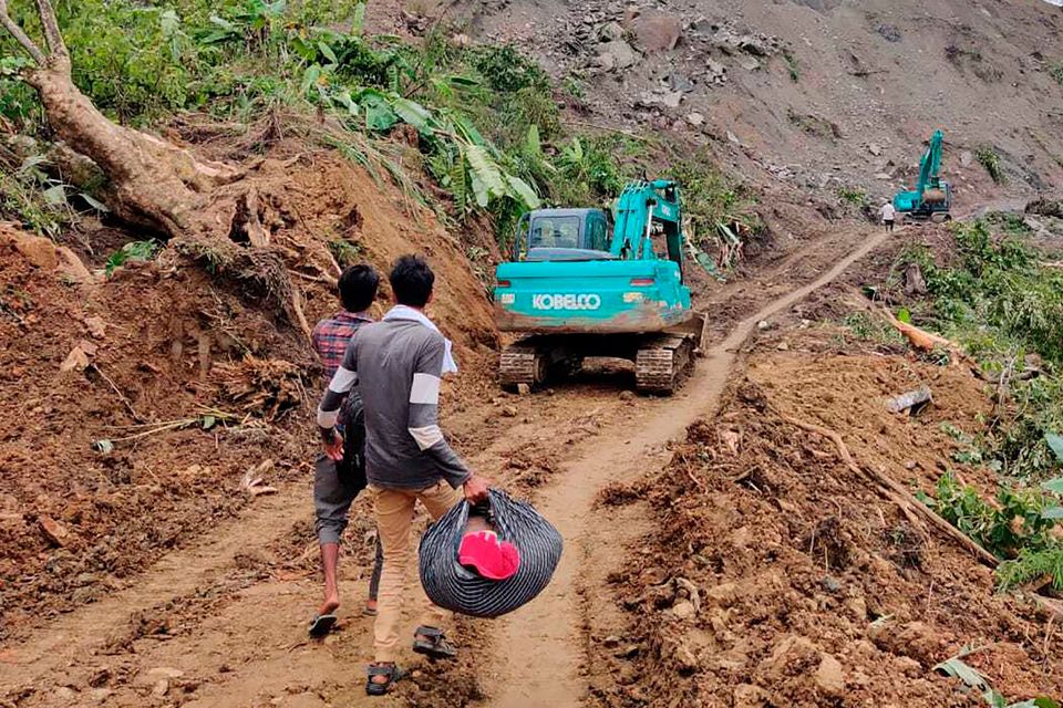 Rescuers recover 26 dead from India mudslide | Independent.ie
