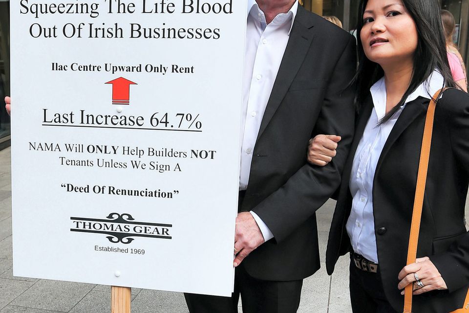 Jeweller takes to streets in protest over rent 'madness' | Irish ...