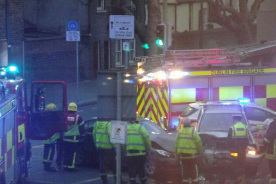 Two-car collision occurs in Dublin city centre | Irish Independent