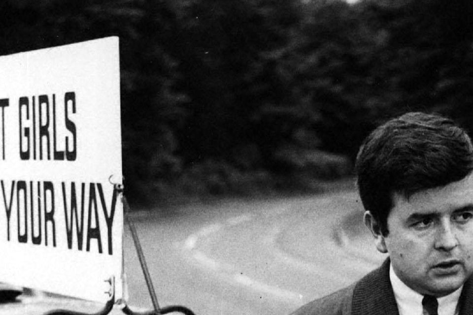 Ant and Dec lead tributes as The Likely Lads star Rodney Bewes dies ...