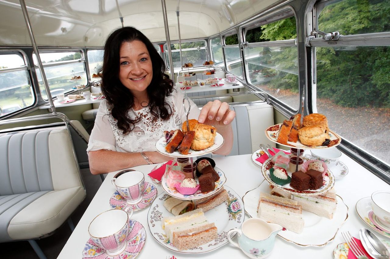 Cup of tea and a city tour? Vintage tea tour bus launches in Dublin ...