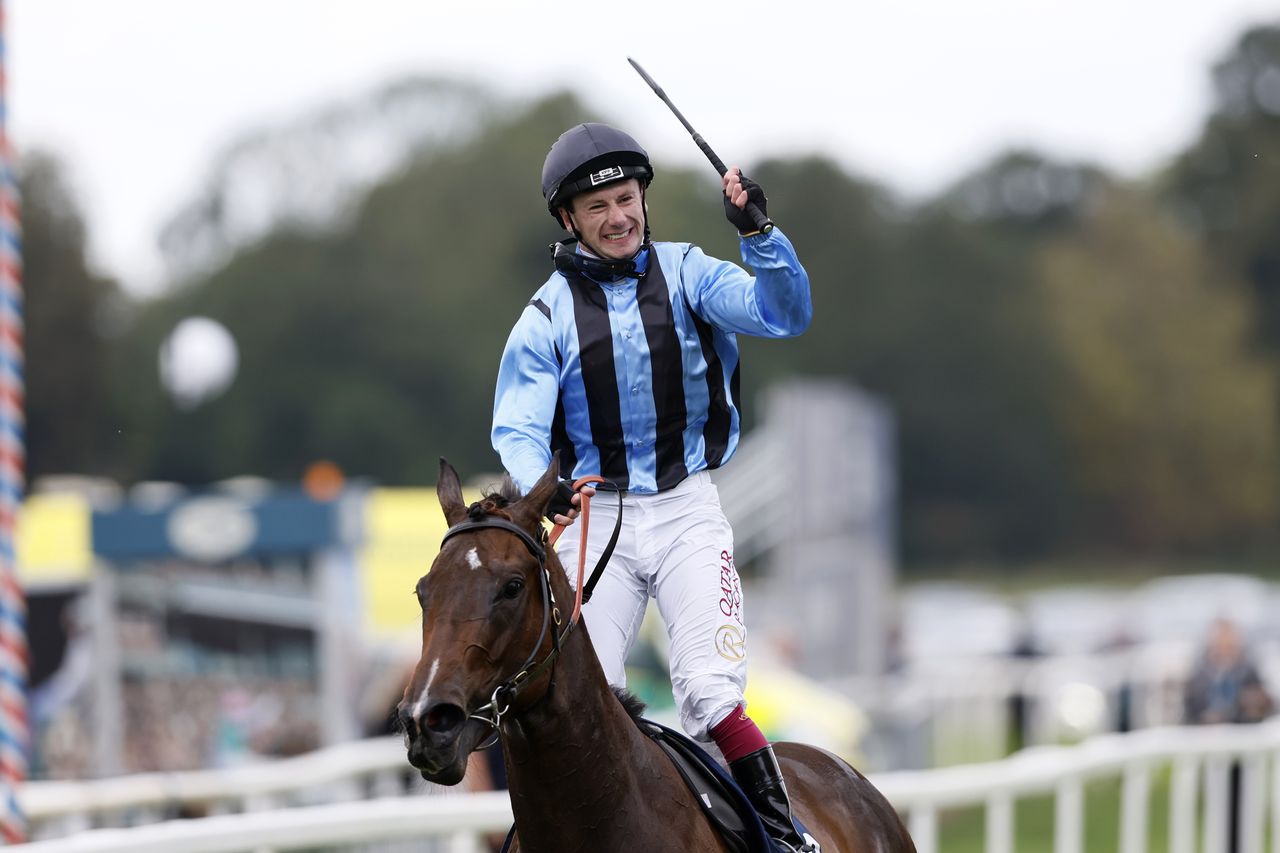 Oisín Murphy delighted to be back on Asfoora in the HKJC World Pool ...