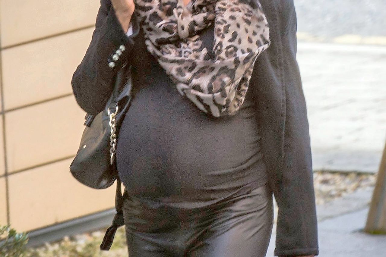 Pregnant mum facing trial for burglary | Irish Independent