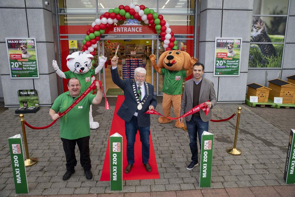 A pet day in Manor West as Maxi Zoo opens its doors | Irish Independent