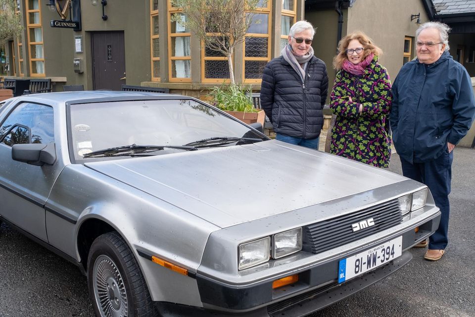 See photos as Vintage Car Club hit the road to enjoy the splendour of ...