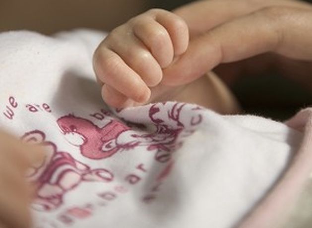 Hospital admits baby mix-up blunder | Irish Independent