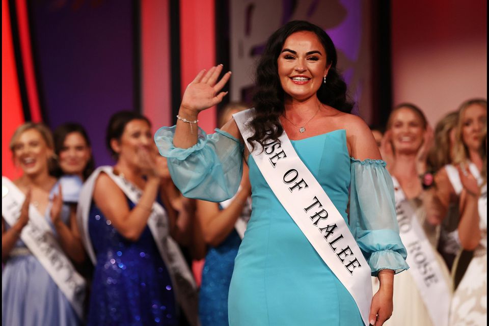 Westmeath Rose Rachel Duffy is crowned the new Rose of Tralee | Irish ...