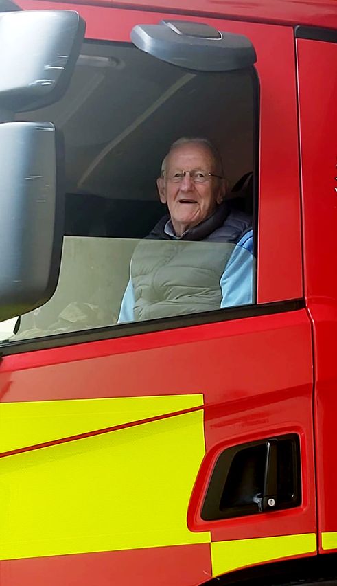 Former Dublin firefighter celebrates 80th birthday with crew from his ...