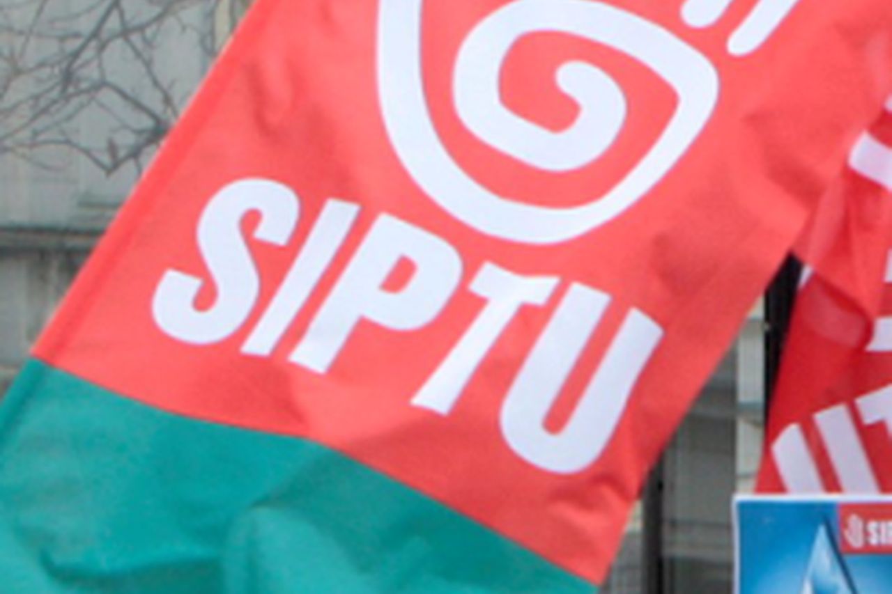 Siptu members vote to back public service deal for pay rises of up to ...