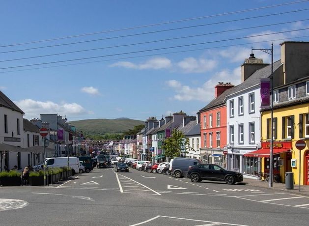 20 more asylum seekers moved to Kerry town | Irish Independent