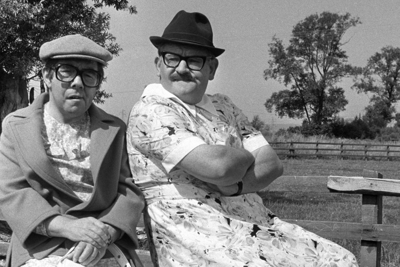 Ronnie Corbett's friends and fans say 'goodnight' to British comedy ...