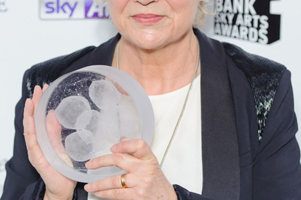 Julie Walters wins outstanding achievement award | Irish Independent