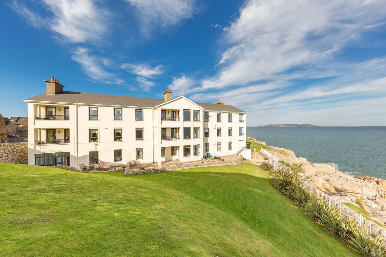 The coast is clear in Dalkey | Irish Independent
