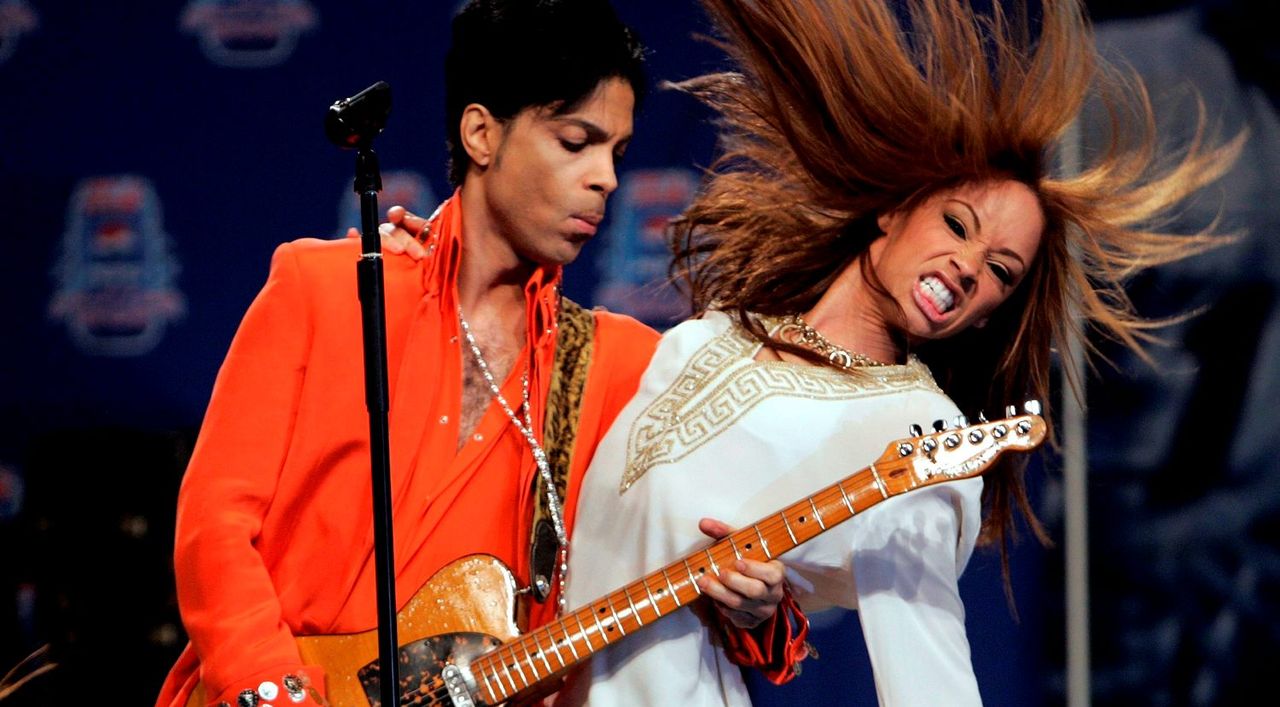 'It's a real mess that he left behind' - Prince's siblings appear in ...