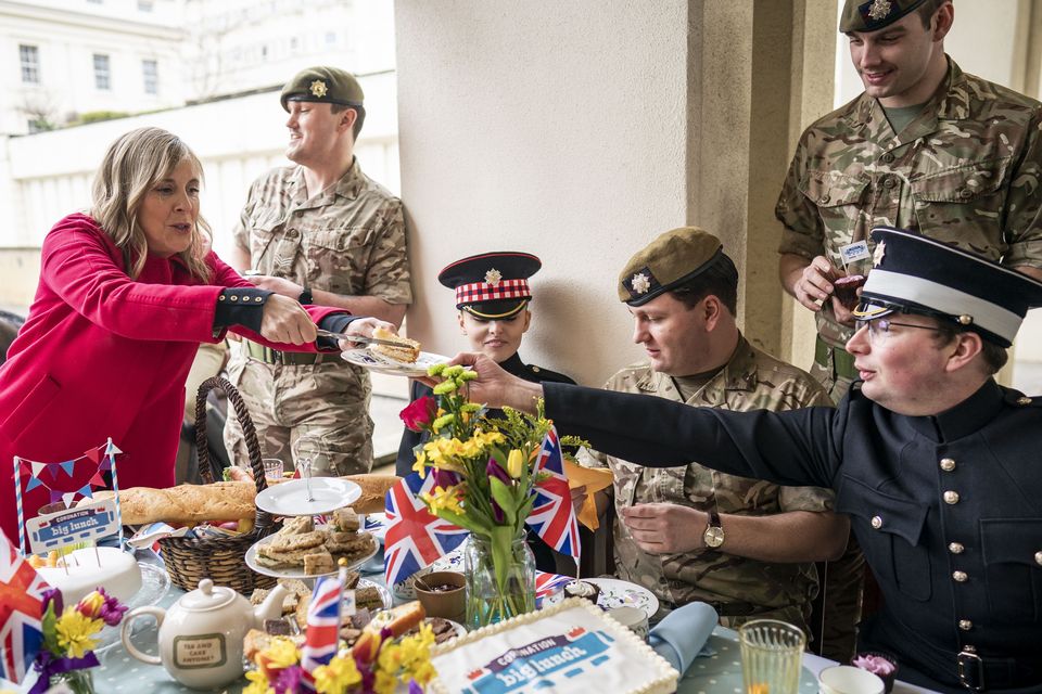 Coronation parade troops treated to Big Lunch as they prepare for ...