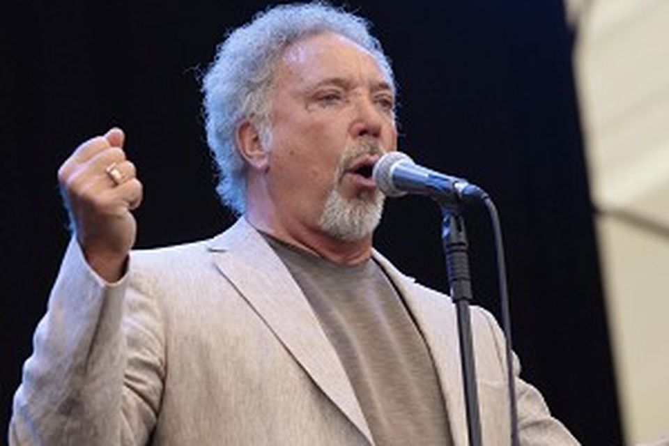 Tom Jones prepared for driving test | Irish Independent