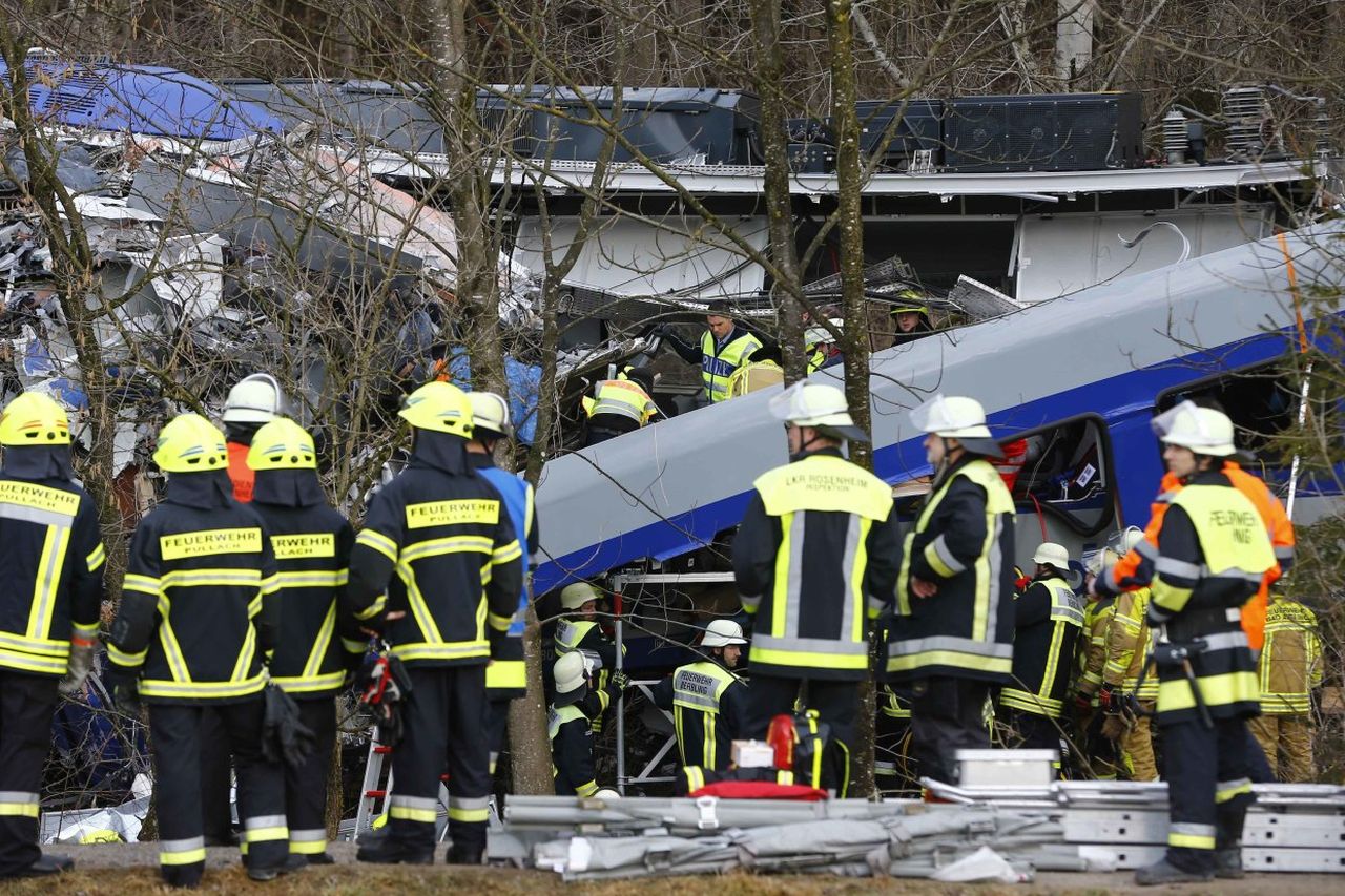 'Human error' caused fatal German train crash, prosecutors say | Irish ...