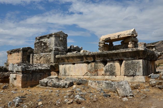 Inscription on 2,600-year-old Turkish monument is finally deciphered ...