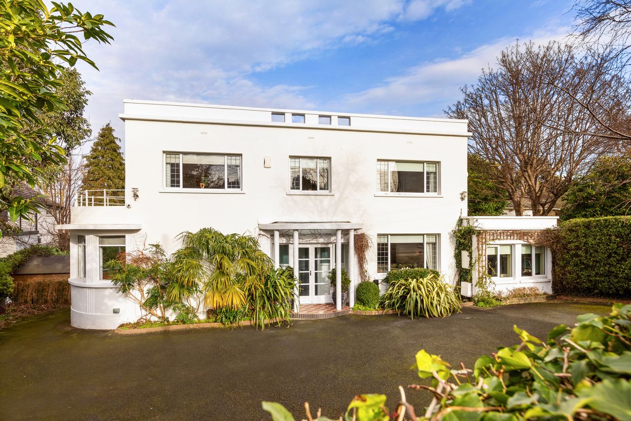 How a family in Dundrum revived their prize-winning 1930s Art Deco home ...