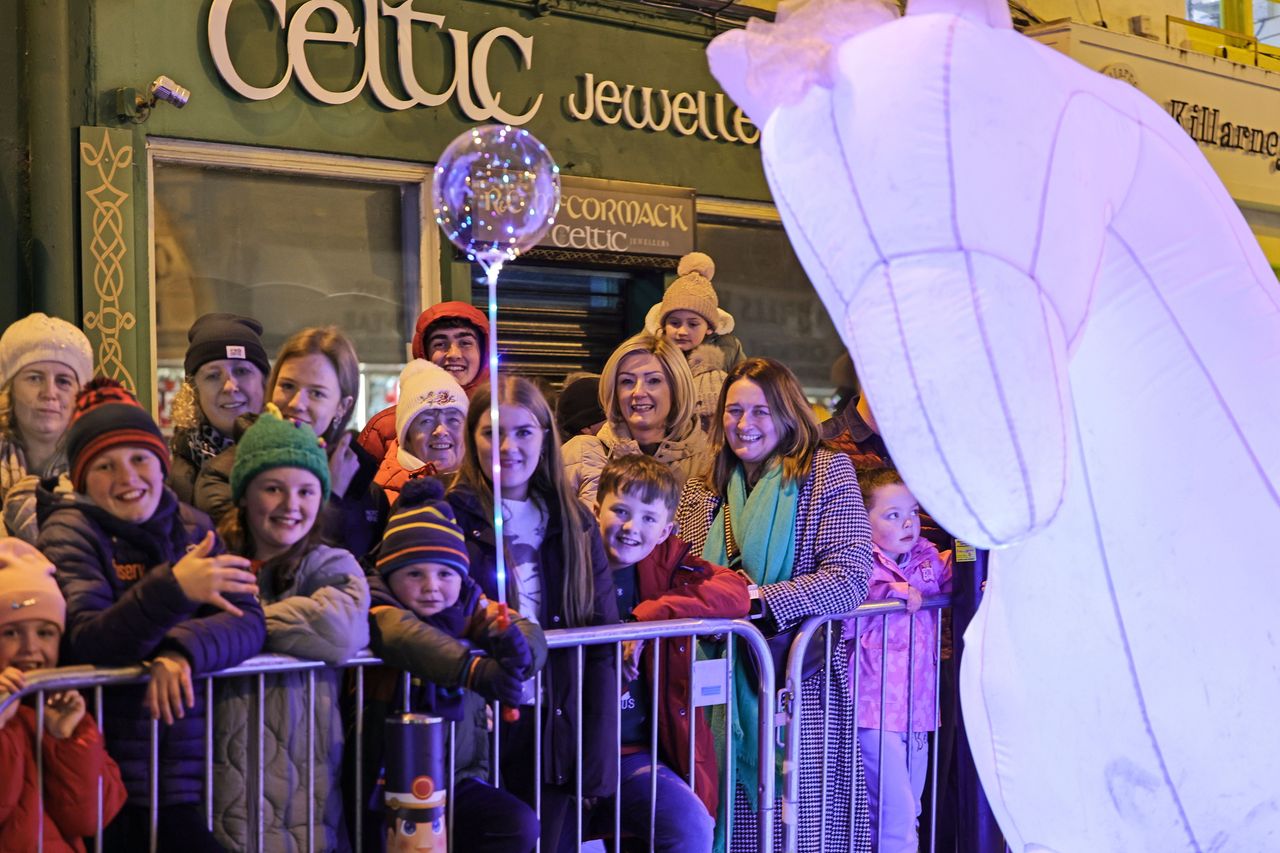 Photos show all the colour of Killarney’s Christmas Parades | Irish ...