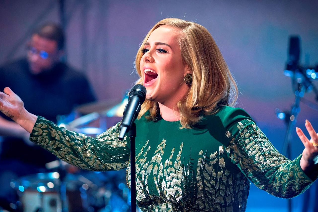 Adele announces she will play four Irish gigs in 2016 | Independent.ie
