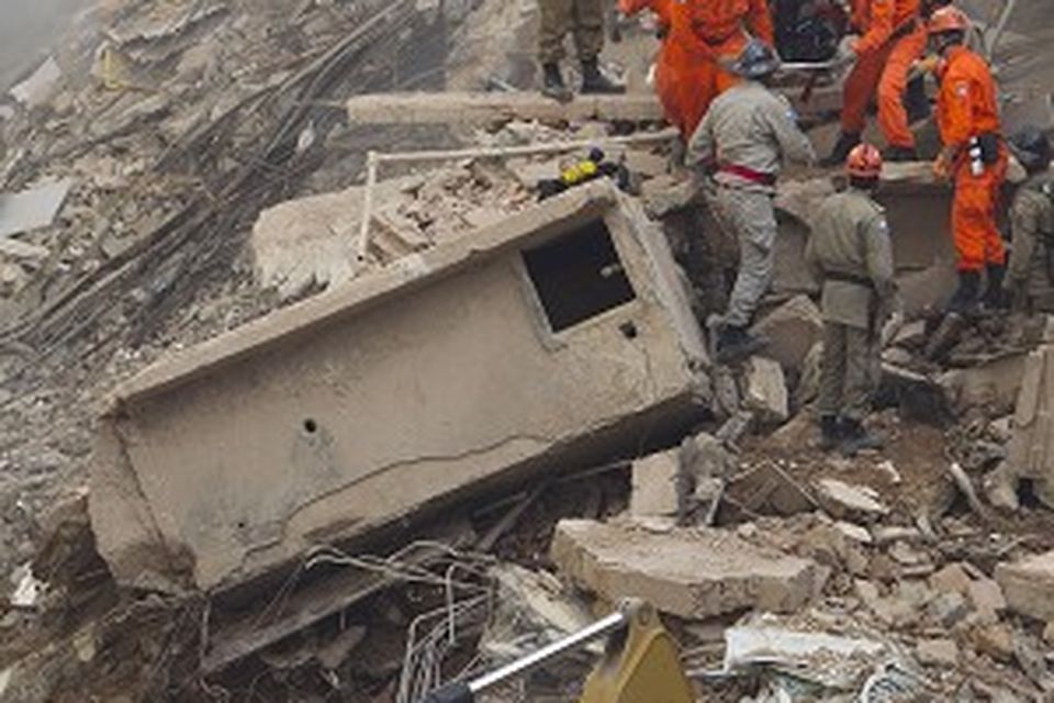 Building collapses in central Rio | Irish Independent