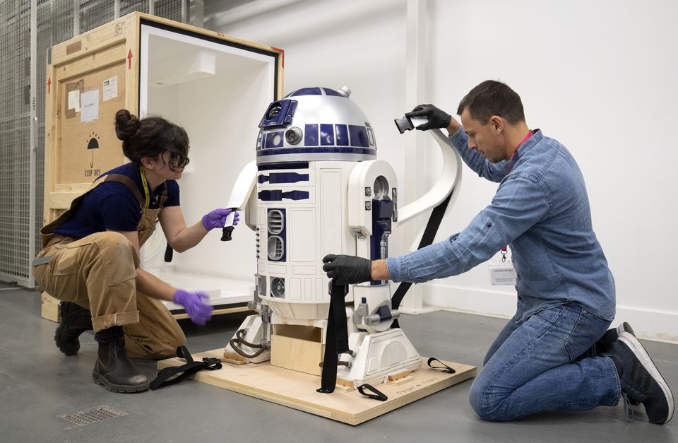 R2-D2 actor tells of joy at filling Kenny Baker’s shoes inside ‘the can ...