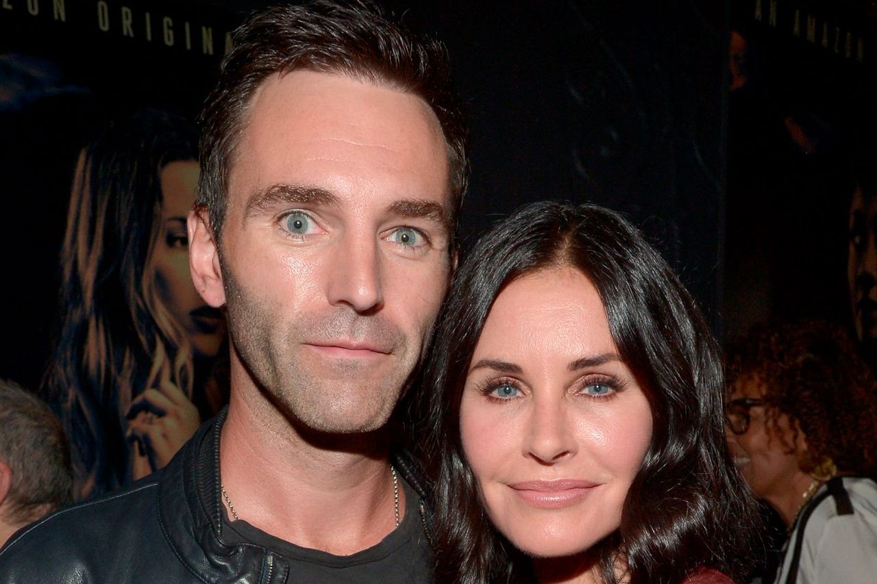 Courteney Cox discovers shocking royal scandal in family tree during ...